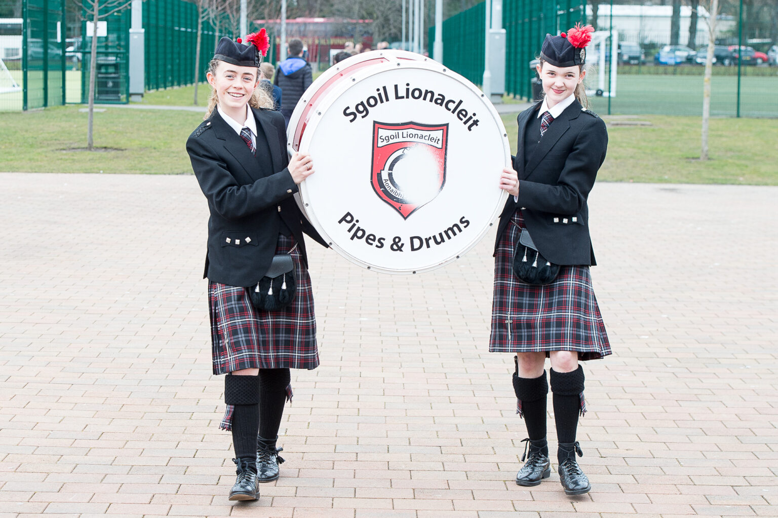 Sgoil Lionacleit Pipe Band - Scottish Schools Pipes & Drums Trust